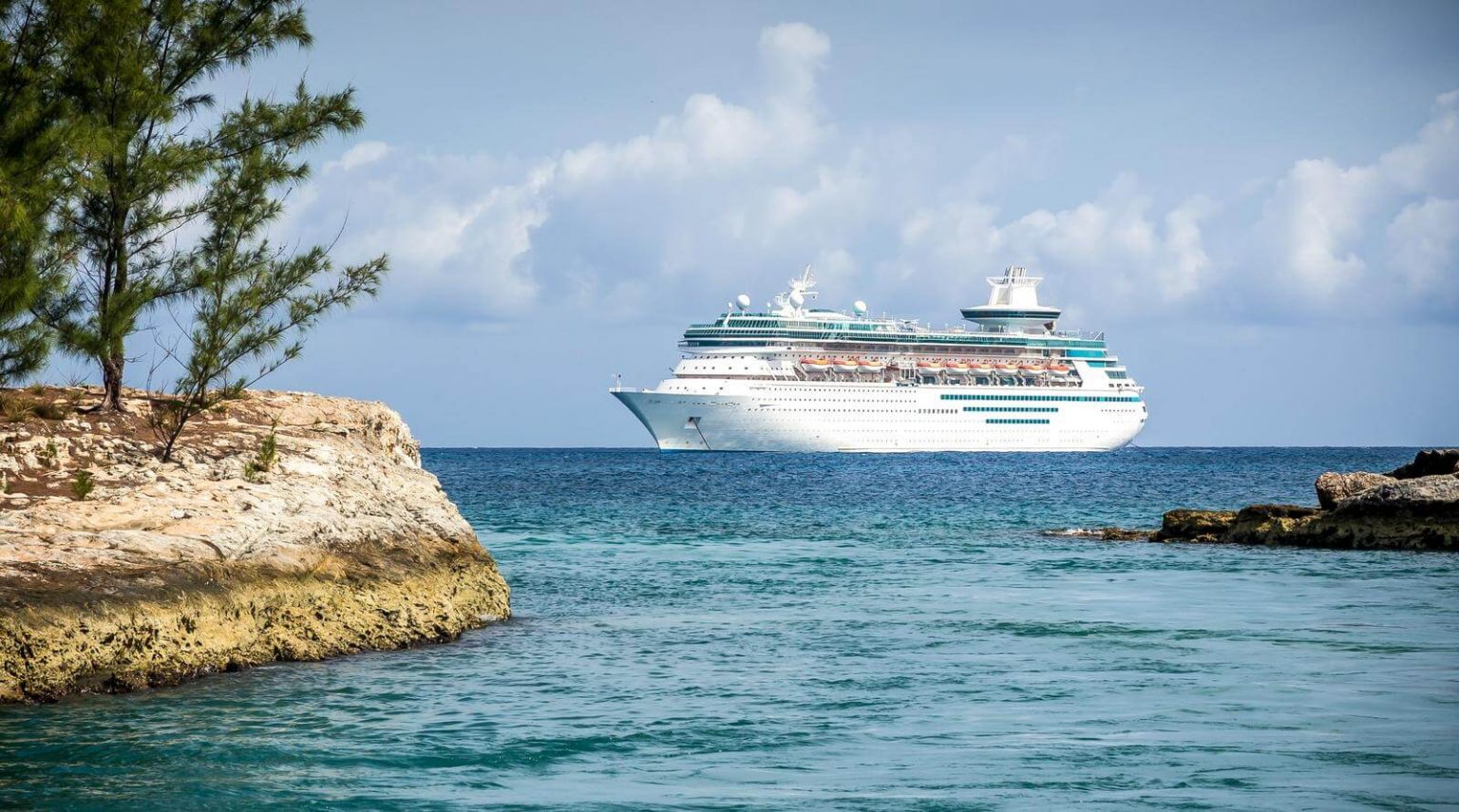 What to pack in your carry on bag for cruises - Wear When What Why
