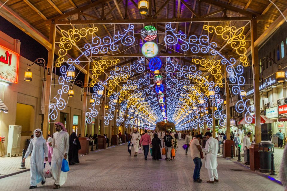 What to Wear in Kuwait Dress Code Advice - Wear When What Why