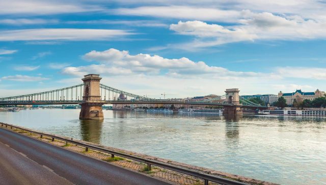 What to wear in Budapest in Spring (March, April and May) - Wear When ...