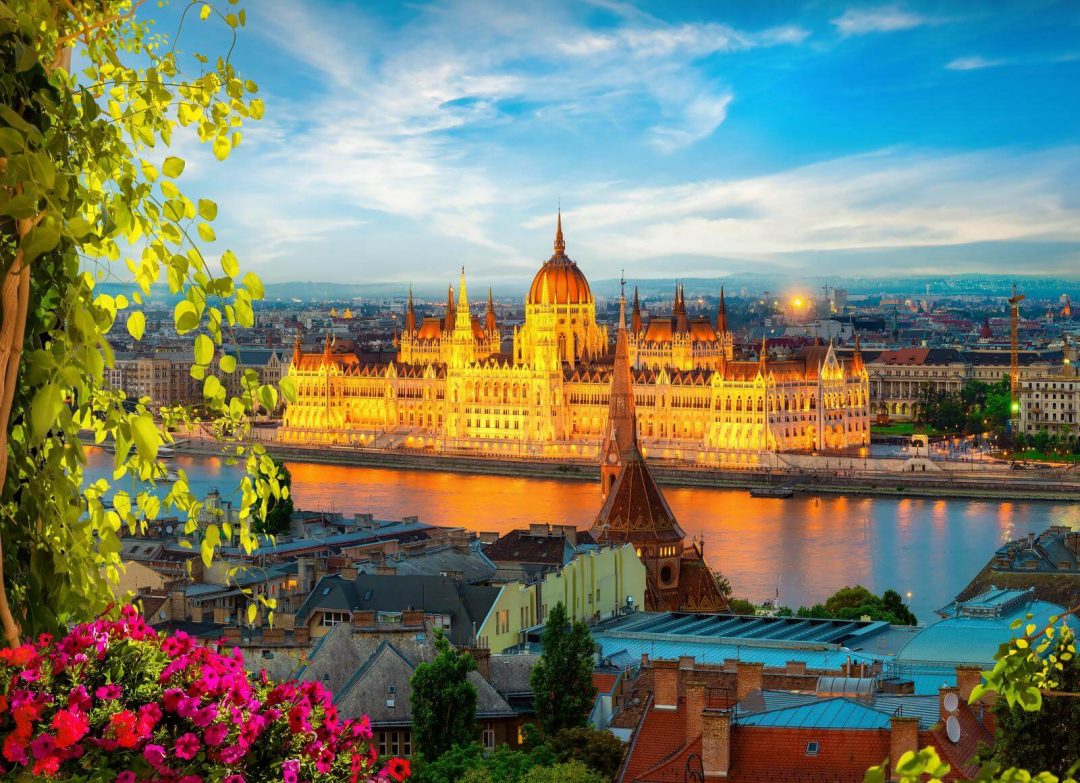 What to wear in Budapest in Summer (June, July & August) - Wear When ...