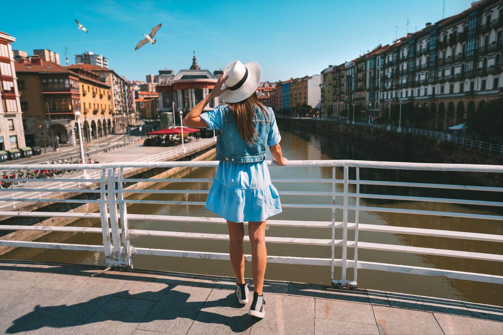 What to wear in Bilbao (month by month) guide - Wear When What Why