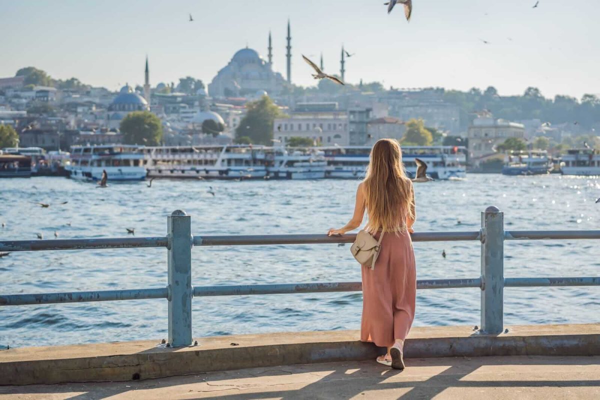 What to wear in Istanbul in every season - Wear When What Why