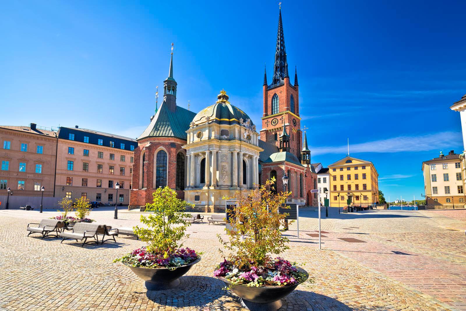 What to wear in Stockholm in Spring - Wear When What Why